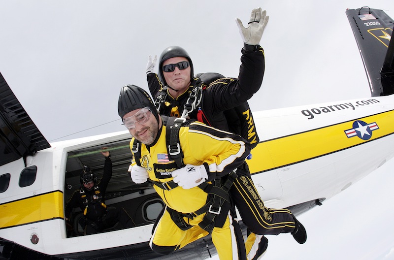 Photos: Tony Stewart jumps out of airplane – The Final Lap Weekly
